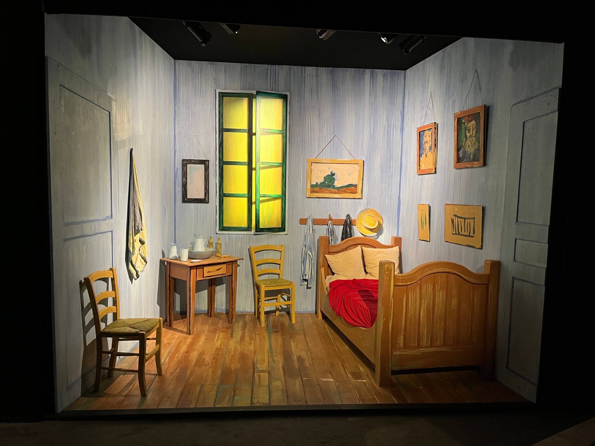 Van Gogh: The Immersive Experience - At Yarn's Length